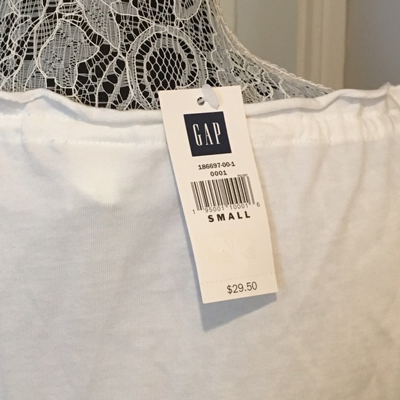GAP | Tops | Nwt Gap White Long Sleeve Floral Tshirt | Poshmark